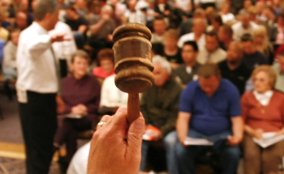 How to bid at Auction