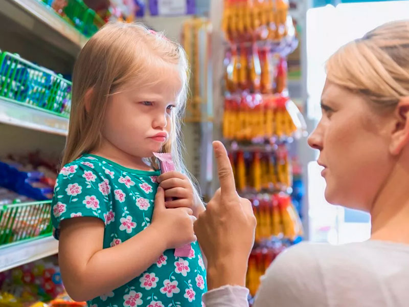 6 ways to teach your kids about money, according to Warren Buffett